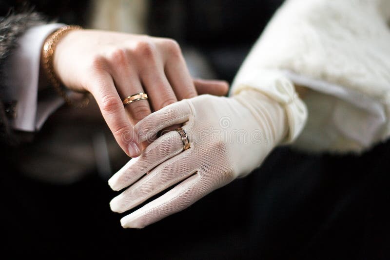 8,872 Two Hands Wedding Rings Stock Photos - Free & Royalty-Free Stock ...