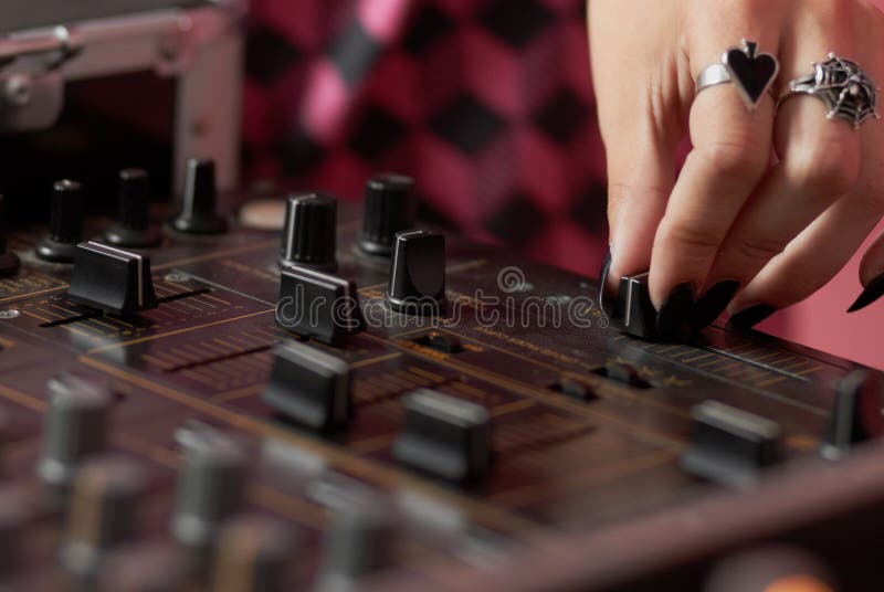 Hands of Female Dj Scratching Stock Photo - Image of equipment, playing ...