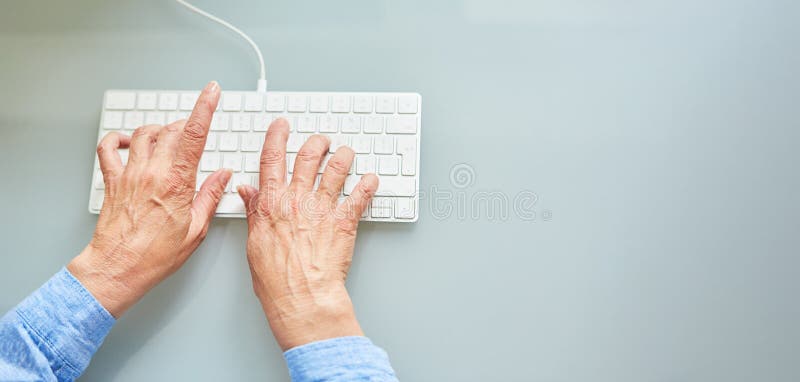 105 Computer Technology Class Senior Citizen Stock Photos - Free ...