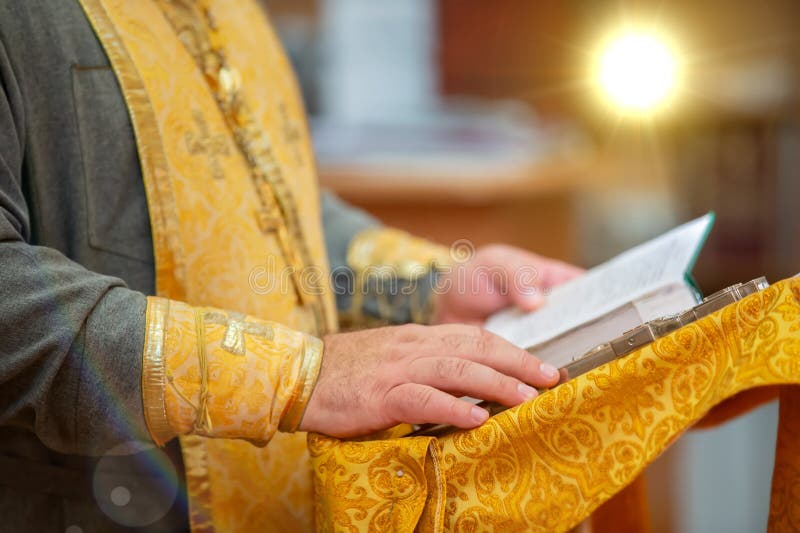 The Hands of an Orthodox Priest Stock Image - Image of jesu, cathedral ...