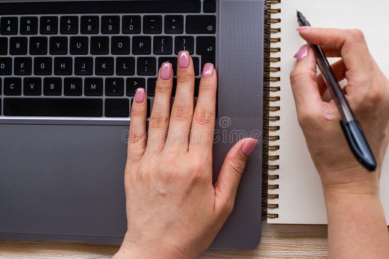 Hands Pointing Pressing Computer Keyboard Keys Typewriting New Ideas ...