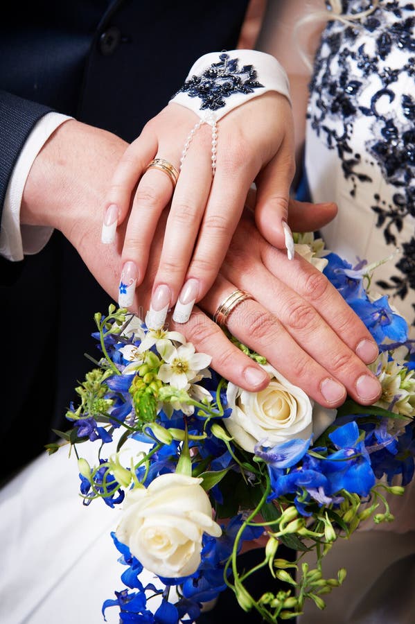 Hands with Wedding Gold Rings Stock Photo - Image of happy, manicures ...