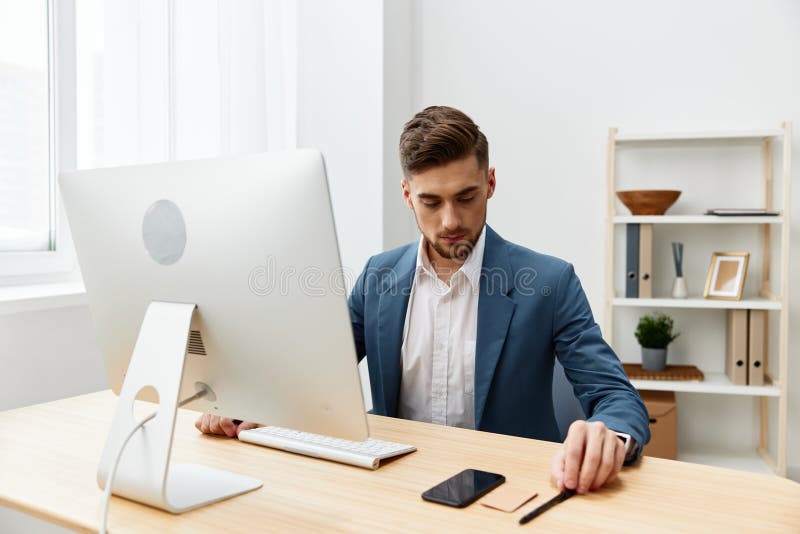 Handsome Businessman Computer Desktop Work Self-confidence Technologies ...