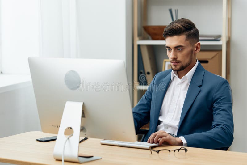 Handsome Businessman Computer Desktop Work Self-confidence Workplace ...