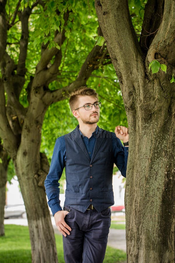 148 Man Waiting Under Tree Stock Photos - Free & Royalty-Free Stock ...