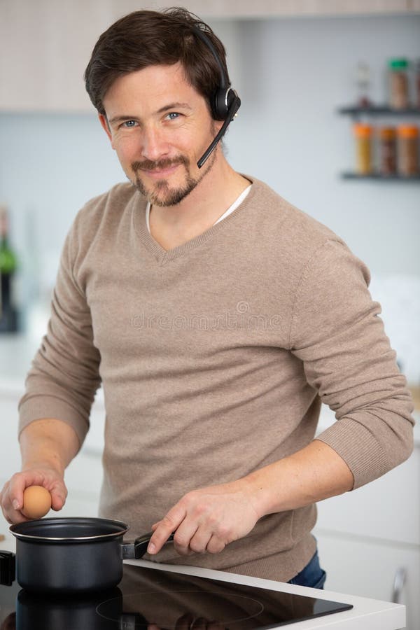 10,518 Cooking Phone Stock Photos - Free & Royalty-Free Stock Photos ...