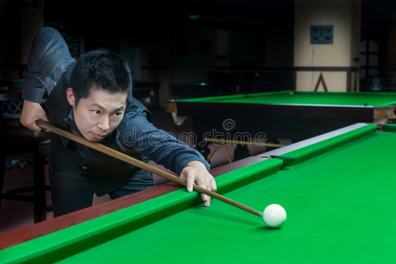 Handsome Man Playing Snooker Editorial Photography - Image of ...