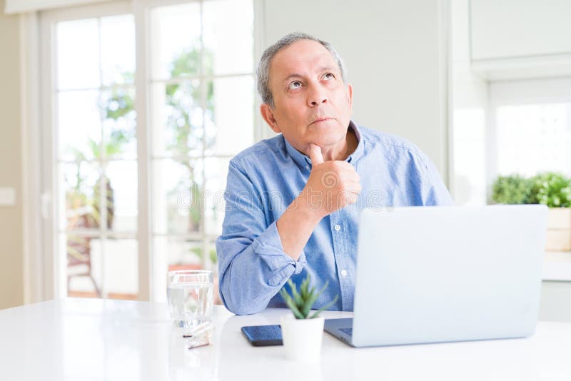 407 Confused Old Man Computer Stock Photos - Free & Royalty-Free Stock ...