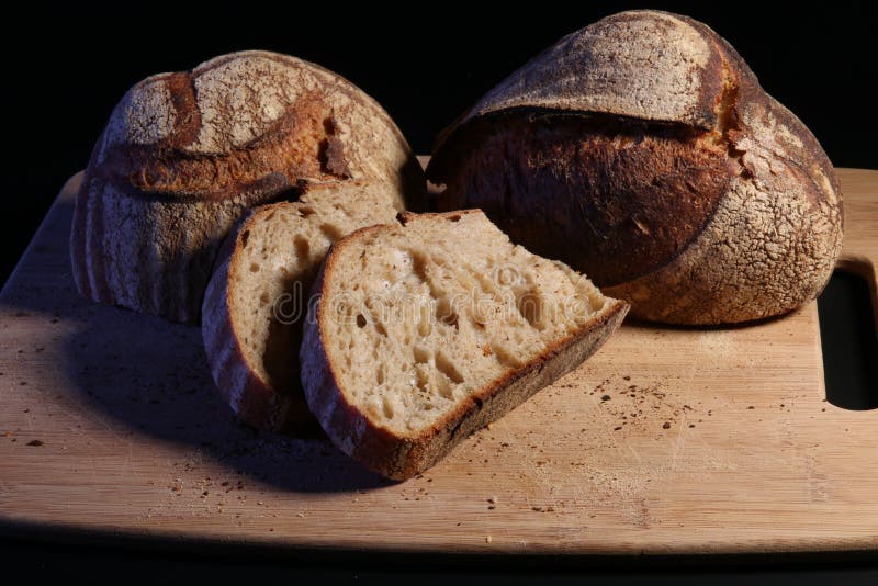 Handwerker-Brot-Sauerteig stockfoto. Bild von stangenbrot - 47973342