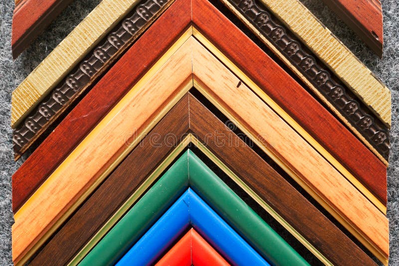 Handwerker, Der an Rahmen Im Frameshop Arbeitet Berufsverfasser ...