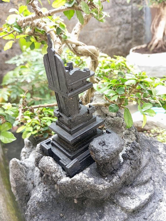 Handwork bonsai, temple stock image. Image of fountain - 290769829