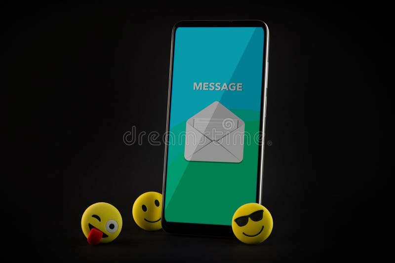 Handy Mit Smiley Gesichtern Und Emojis. Stockbild - Bild von sozial ...