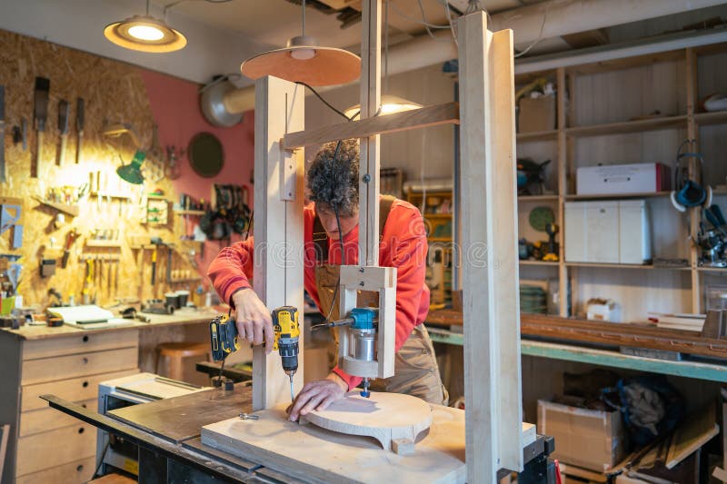 Handyman Master Prepare Drill Cnc Machine for Woodworking Tasks, Setup ...