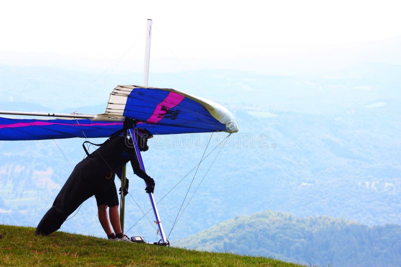 Hang gliding in the Alps editorial image. Image of sport - 18535420