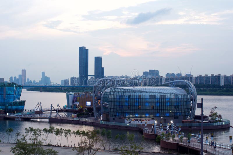 Hang River in Seoul in the Evening Editorial Stock Image - Image of ...