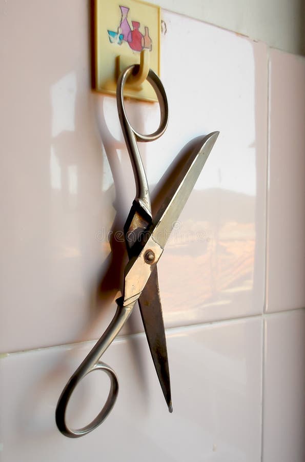 Hanging Scissors in the Kitchen Stock Image - Image of kitchen, rusty ...