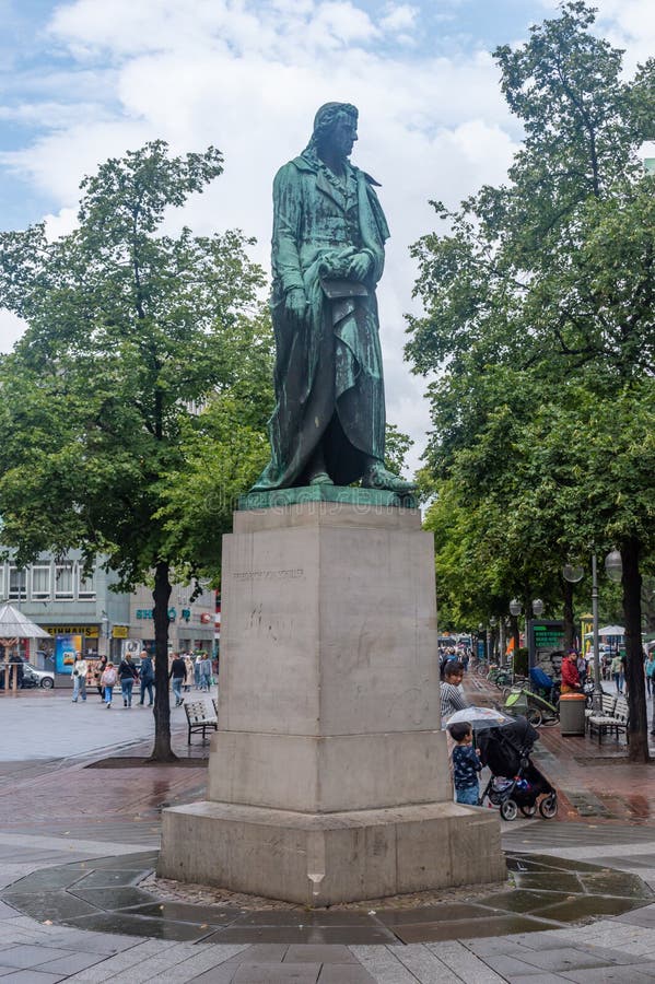 Friedrich Schiller Monument Editorial Photography - Image of statue ...
