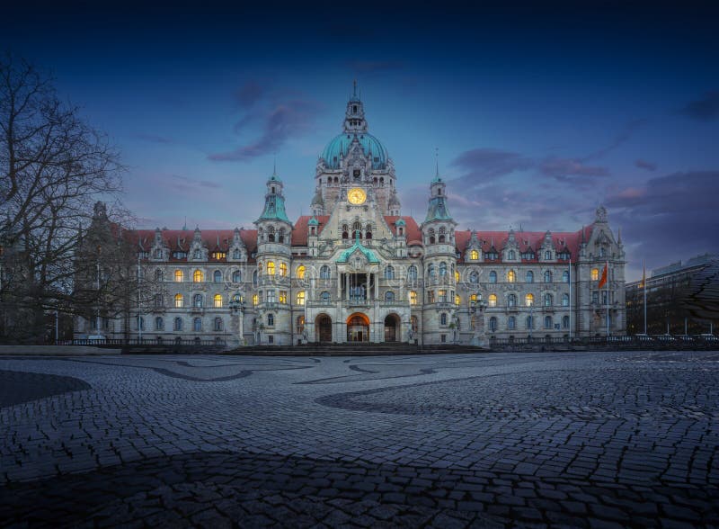 Hanover New Town Hall at Night - Hanover, Germany Editorial Stock Photo ...