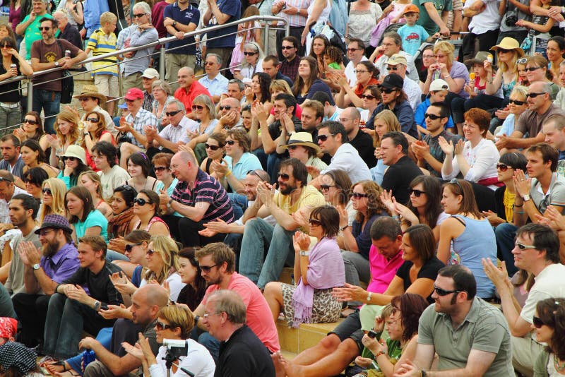 Happy Audience editorial photo. Image of applaud, festival - 11853081