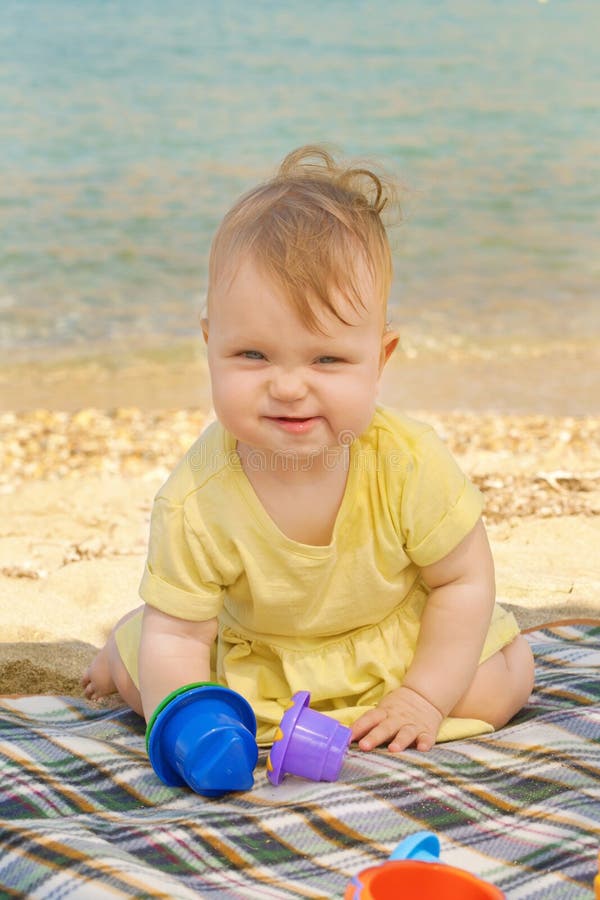 Happy Baby Sunbathing Beach Sunbed Stock Photos - Free & Royalty-Free ...