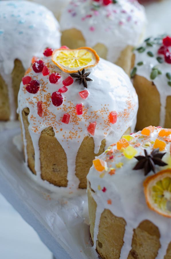 Happy Easter! Traditional Russian Easter Cake Kulich with Colored Red ...