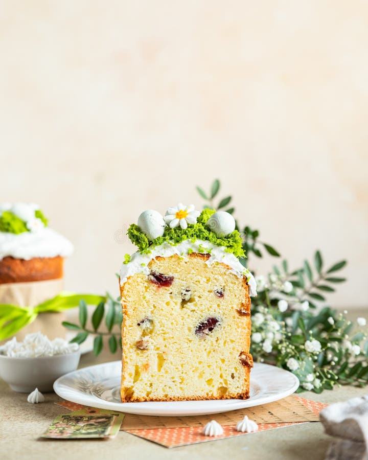 Happy Easter! Traditional Russian Easter Cake Kulich with Colored Red ...