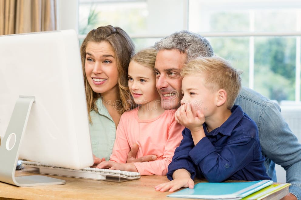 Happy Family Using the Computer Stock Image - Image of feelings, fair ...