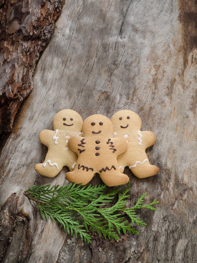 Happy Gingerbread People Aged Wood Stock Photos - Free & Royalty-Free ...
