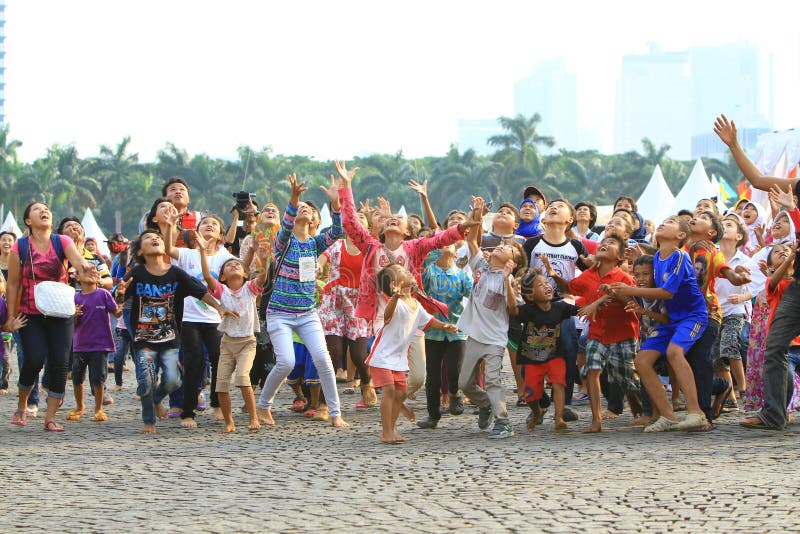 Happy editorial photo. Image of waiting, people, gift - 90845931