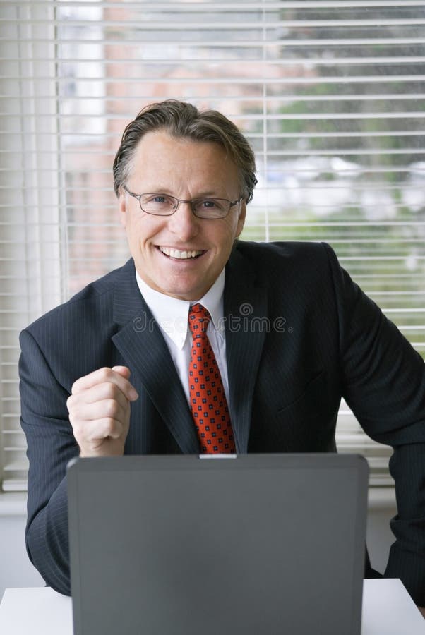 Happy smiling businessman stock image. Image of dealer - 7337447