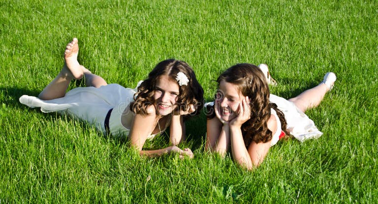 591,467 Smiling Friends Feto Stock Photos - Free & Royalty-Free Stock ...