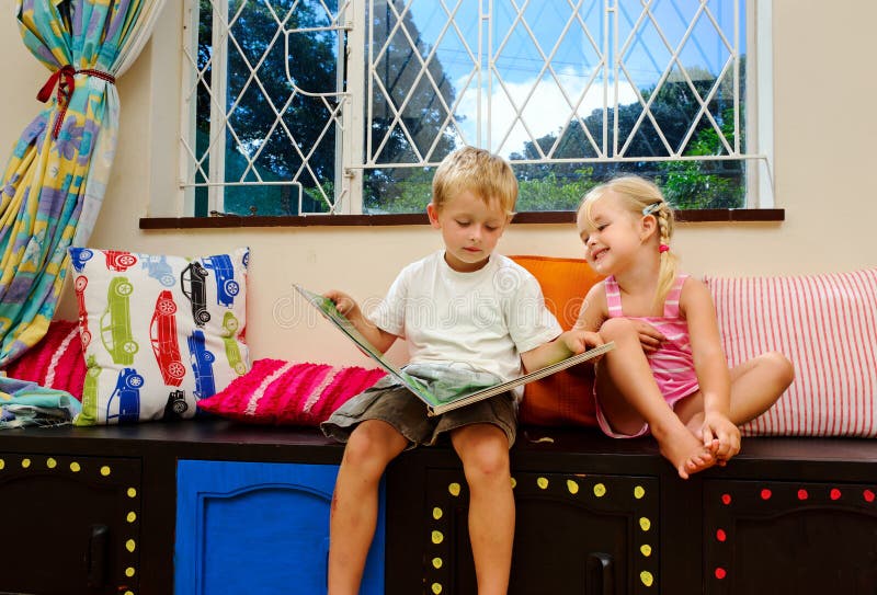 Happy Story Time Picture. Image: 18402137