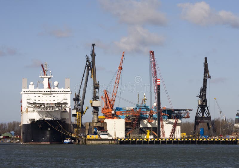 Offshore Rig Crane stock photo. Image of swivel, ocean - 3125628