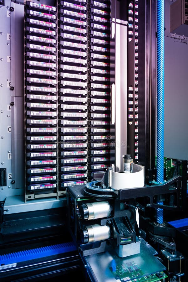 Hardware De Backup De Datos En Data Center Imagen de archivo - Imagen ...