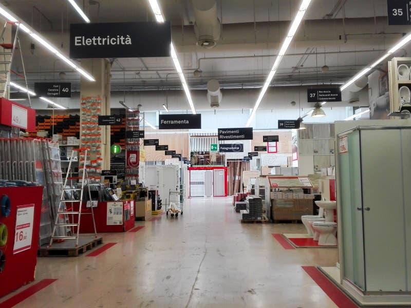 Hardware Store editorial stock image. Image of clean - 68545489