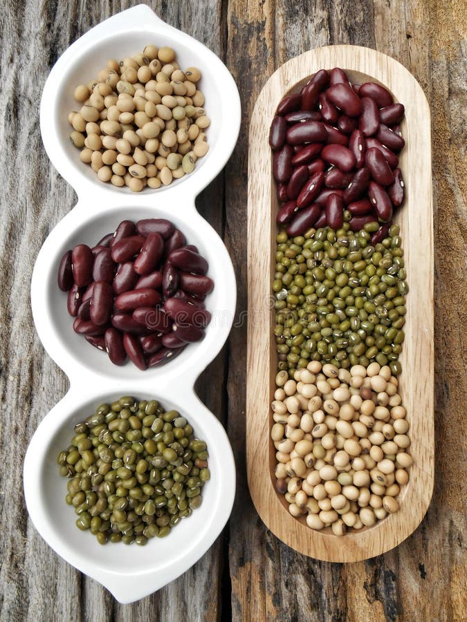 Haricot Vert De Soja De Gramme Et Haricot D'azuki Photo stock - Image ...