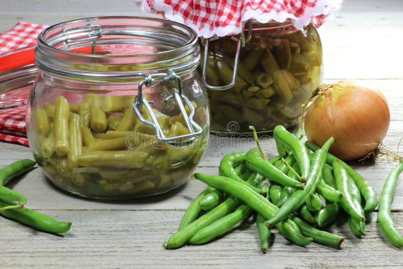 Haricots frais image stock. Image du ébullition, nourriture - 66658303