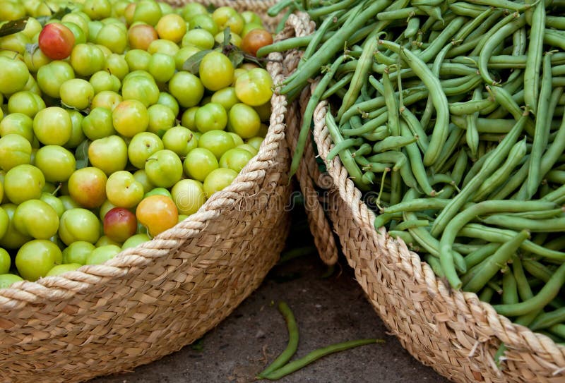 Haricots Verts Verts Frais Et Drupes Aigres Image stock - Image du ...