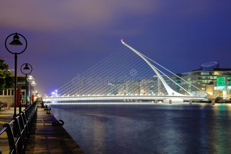 Harp bridge editorial stock image. Image of ireland, nightfall - 15959149