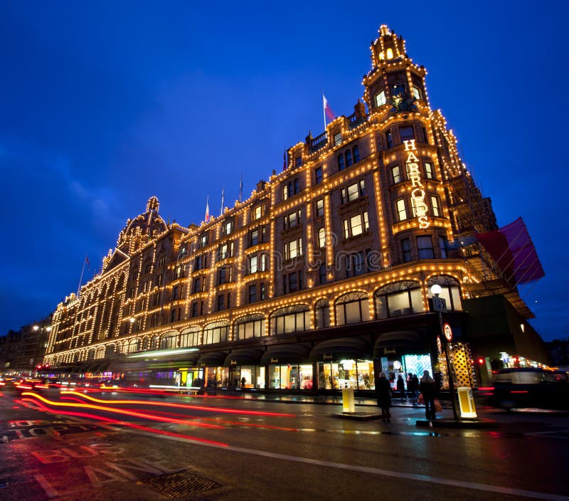 Harrods Store at London Heathrow International Airport Editorial ...