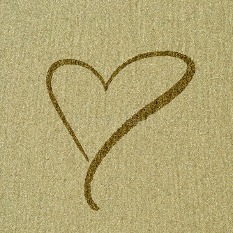 Hartvorm Op De Zandoppervlakte Stock Foto - Image of hart, decor: 40158296