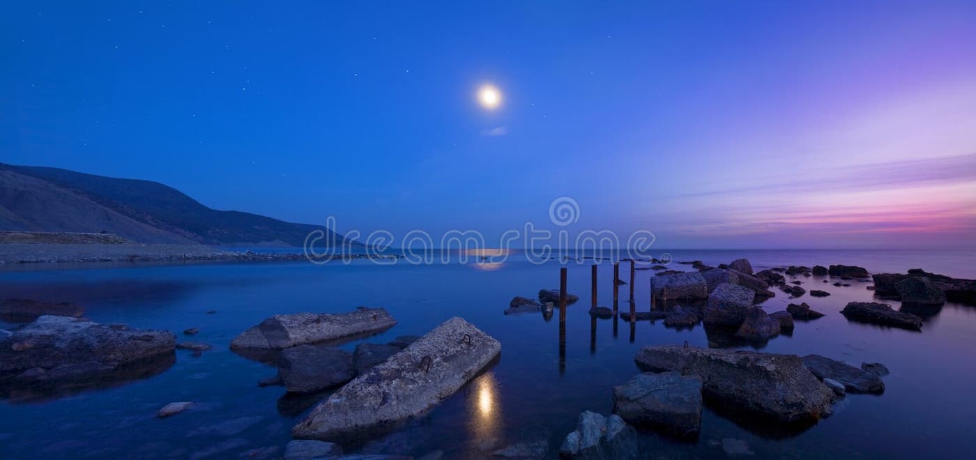 14,613 Line Image Moon Stock Photos - Free & Royalty-Free Stock Photos ...