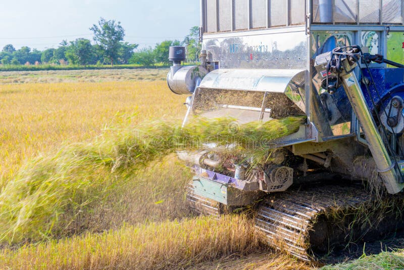 Harvester editorial stock photo. Image of gold, agriculture - 70420008