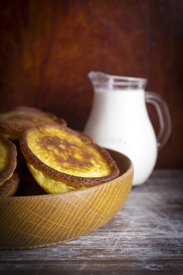 Hash Browns in a Wooden Plate Stock Image - Image of diet, milk: 166545219