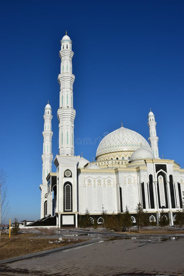 Hasret Sultan Mosque in Astana Editorial Photography - Image of hasret ...