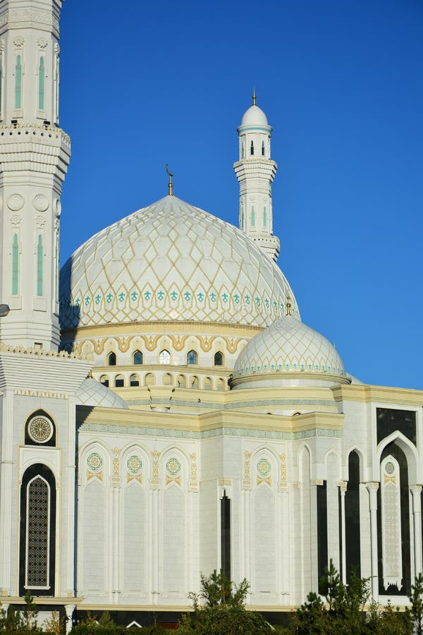 Hasret Sultan Mosque in Astana Editorial Stock Photo - Image of mosque ...