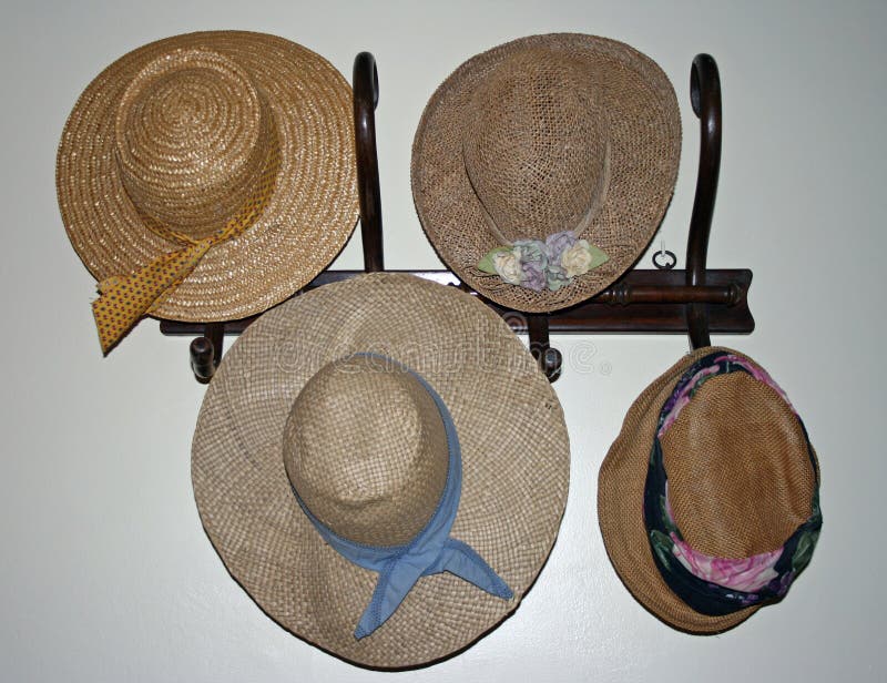 Hattar 1 arkivfoto. Bild av hängt, folk, hänga, bygd, hattar - 3978188