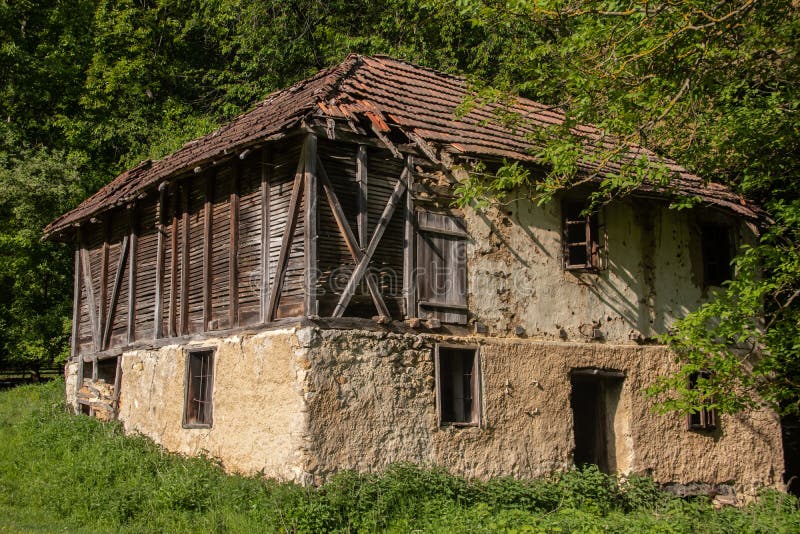 Haunted Abounded Empty House on Country Side, at the End of Deserted ...