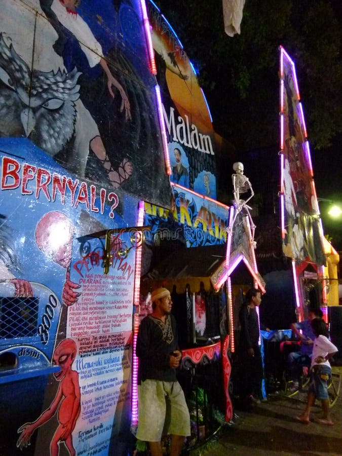 Haunted house editorial stock image. Image of city, available - 64179134