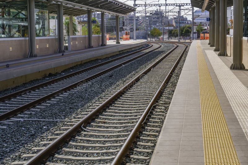 Haupt- Bahn-TrainOSE Station Larissa Station Athens Stockfoto - Bild ...